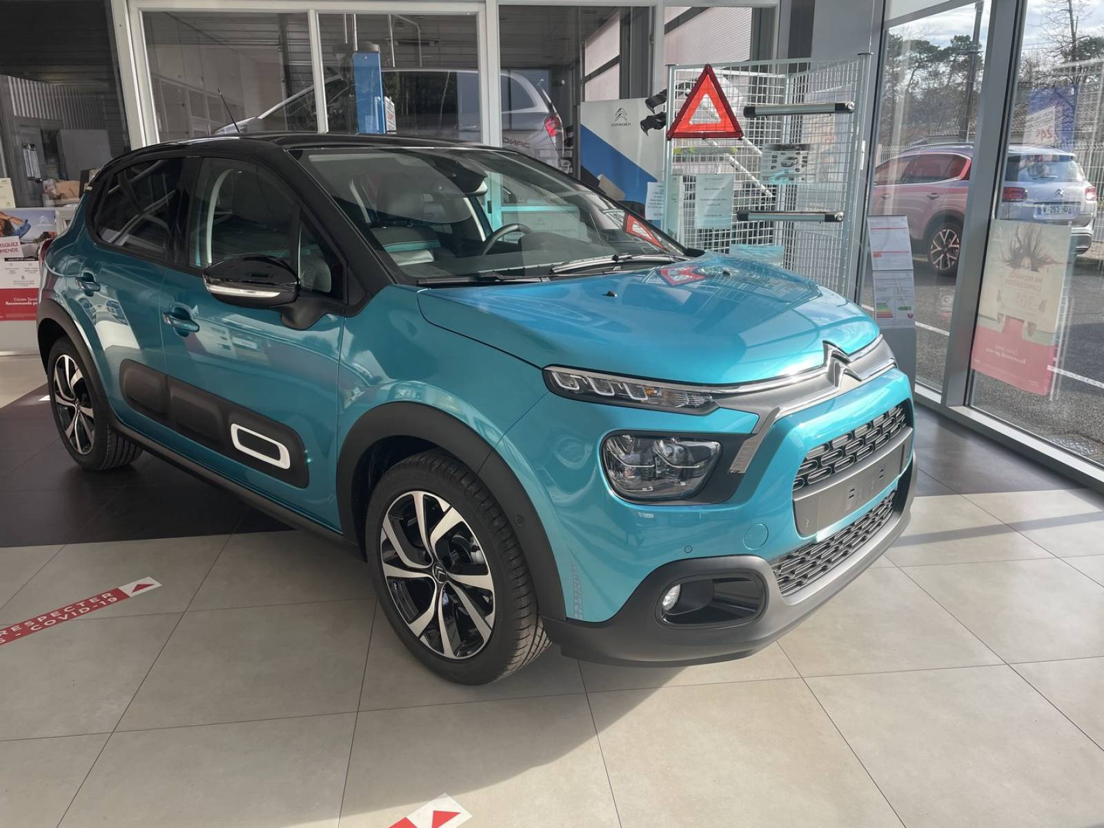 Commander nouvelle C3 shine pack puretech 83 spring blue au Garage ...