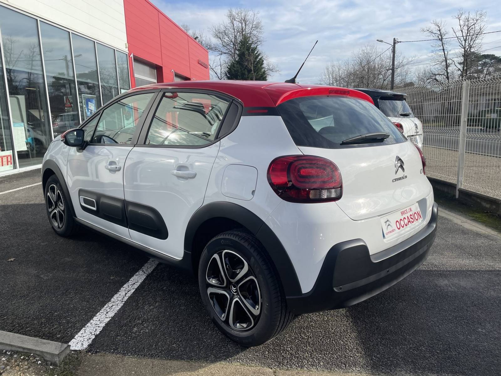 Acheter votre nouvelle citroen C3 feel pack puretech 83 blanche toit ...